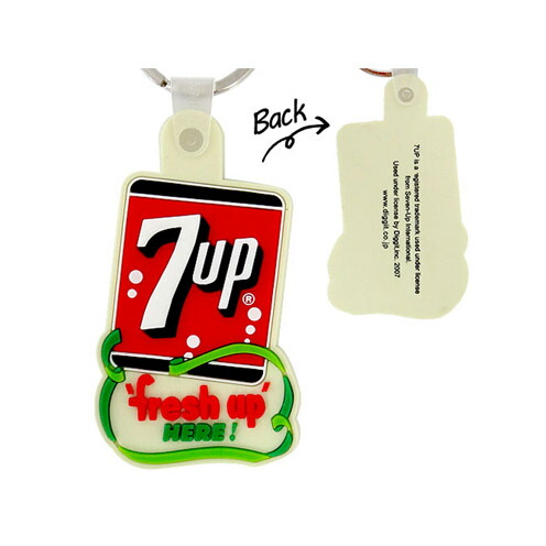 セブンアップ 2Dキーチェーン【7UP FCG-002 C:"fresh up" HERE】【キーホルダー キーリング】【雑貨 アクセサリー ...